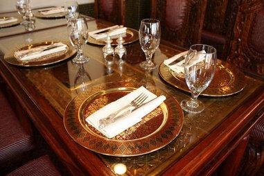 The Best Restaurants in Harvard Square, Ranked - Thrillist