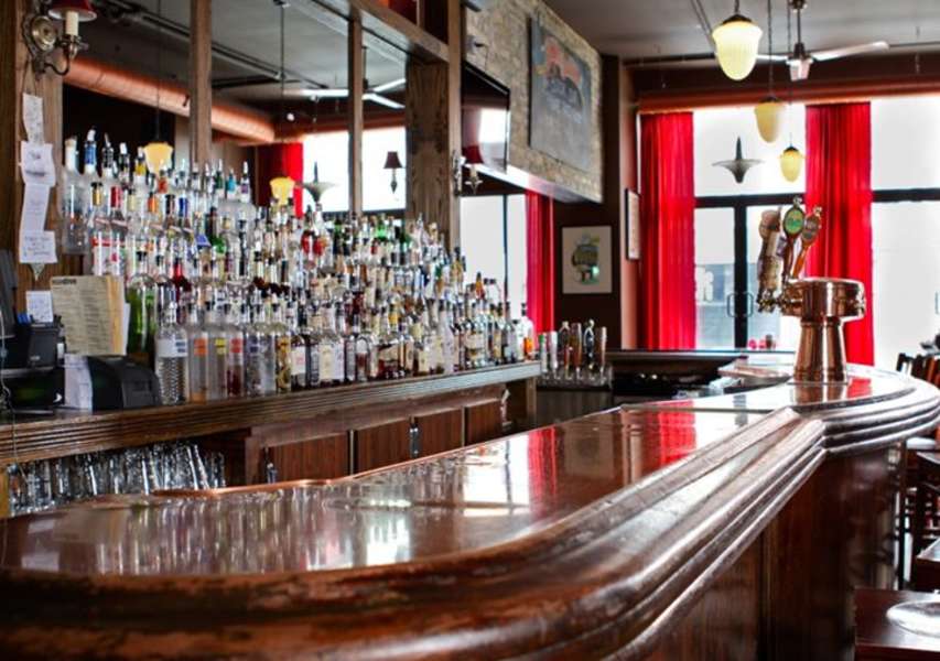 High Dive: A Bar in Chicago, IL - Thrillist