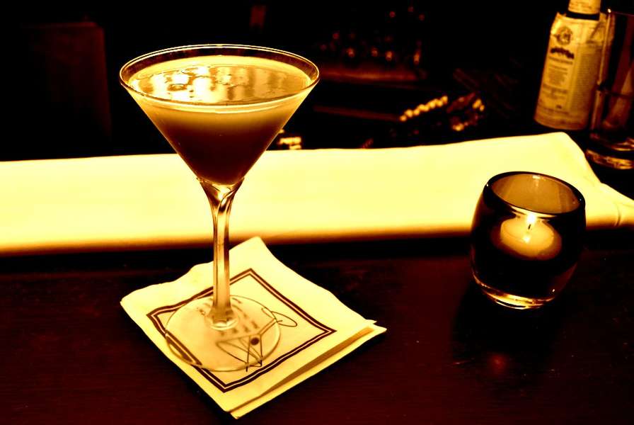 Blue Bar: A Bar in New York, NY - Thrillist