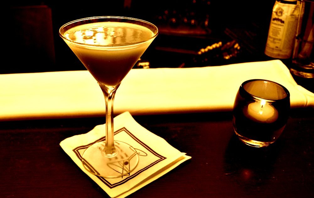 Blue Bar at The Algonquin Hotel: A New York, NY Bar.