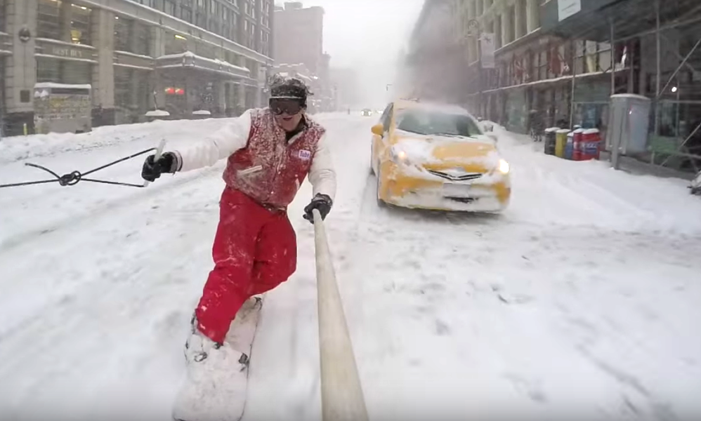 This Dude Beat the Blizzard by Snowboarding Through NYC - Thrillist