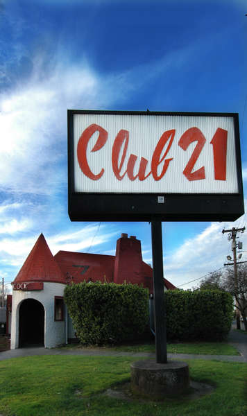 Club 21: A Bar in Portland, OR - Thrillist