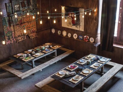 Commons Patio: A Bar in Philadelphia, PA - Thrillist