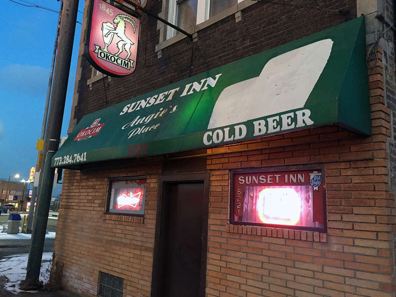Sunset Inn: A Bar in Chicago, IL - Thrillist