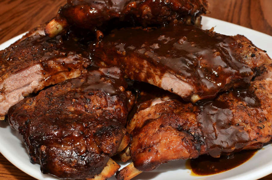 Phillips Bar-B-Que: A Restaurant in Los Angeles, CA - Thrillist