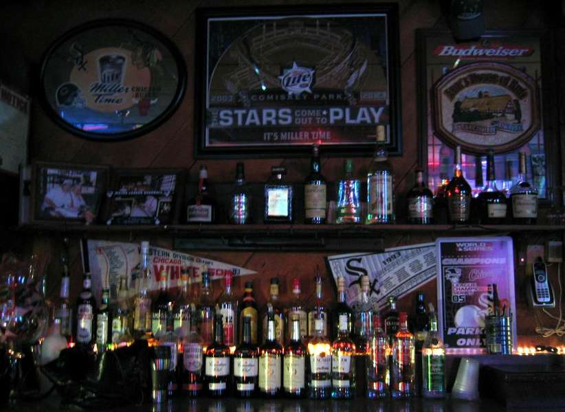 Bob Inn: A Bar in Chicago, IL - Thrillist