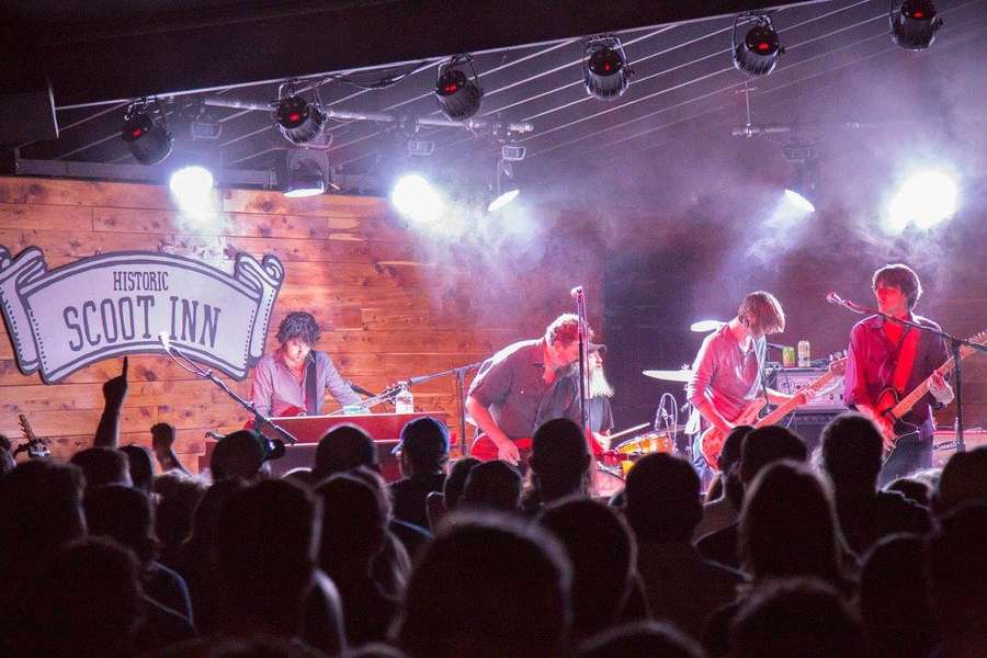 Scoot Inn: A Bar in Austin, TX - Thrillist