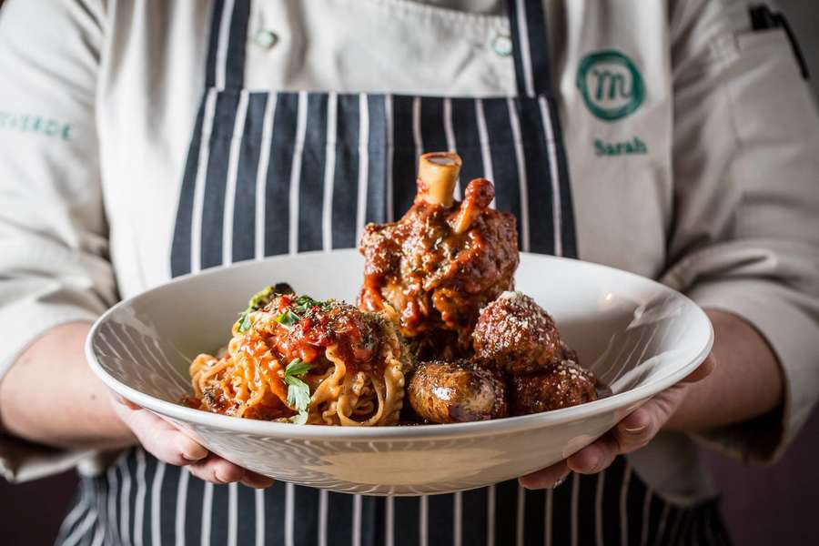 Chicago's Best Celebrity Chef Restaurants - Rick Bayless, Stephanie ...