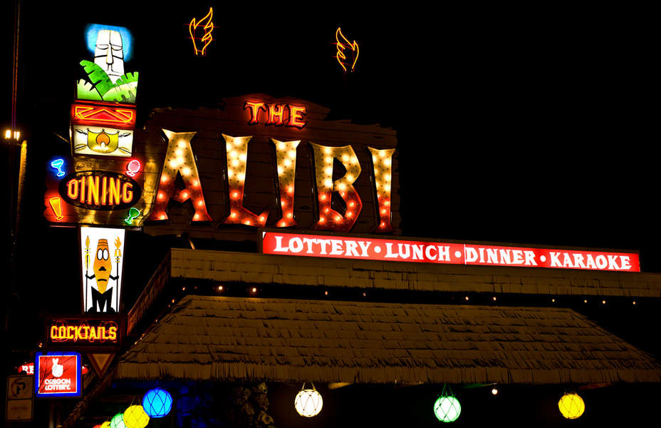 The Alibi Restaurant & Lounge: A Bar in Portland, OR - Thrillist