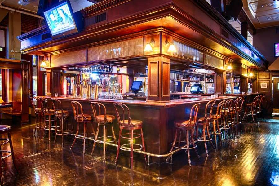 Royal Exchange: A Restaurant in San Francisco, CA - Thrillist