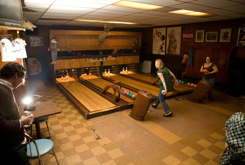 Koz's Mini Bowl: A Milwaukee, WI Bar.