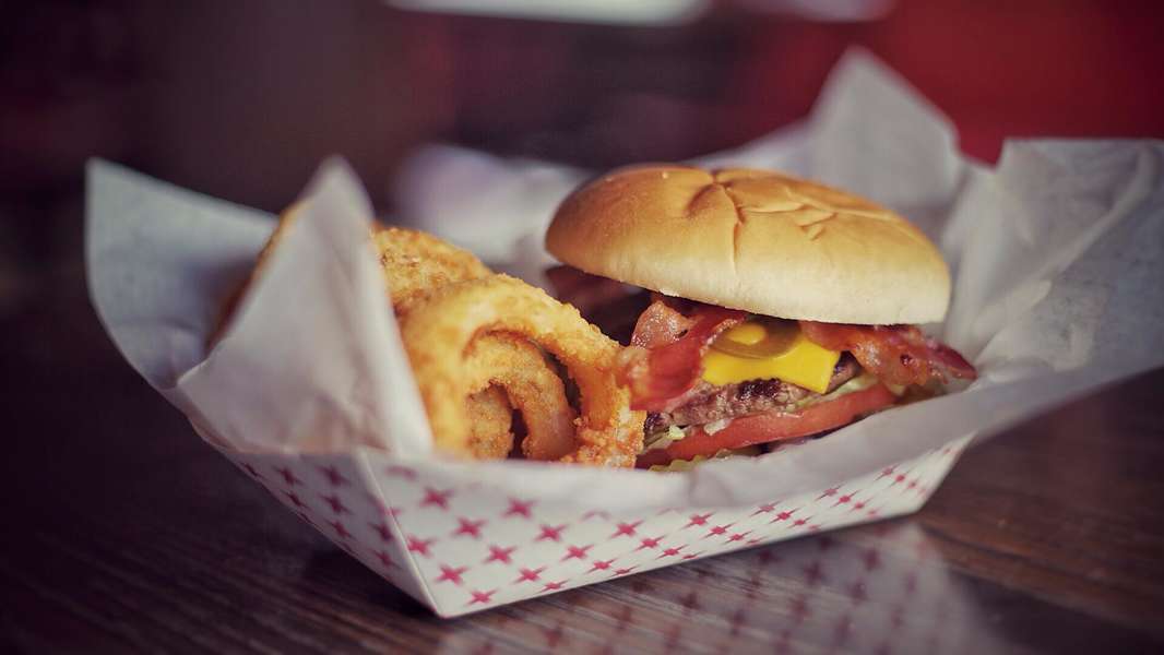 Top Notch Hamburgers: A Restaurant in Austin, TX - Thrillist
