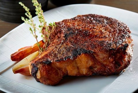 Knife Modern Steak: A Dallas, TX Bar.