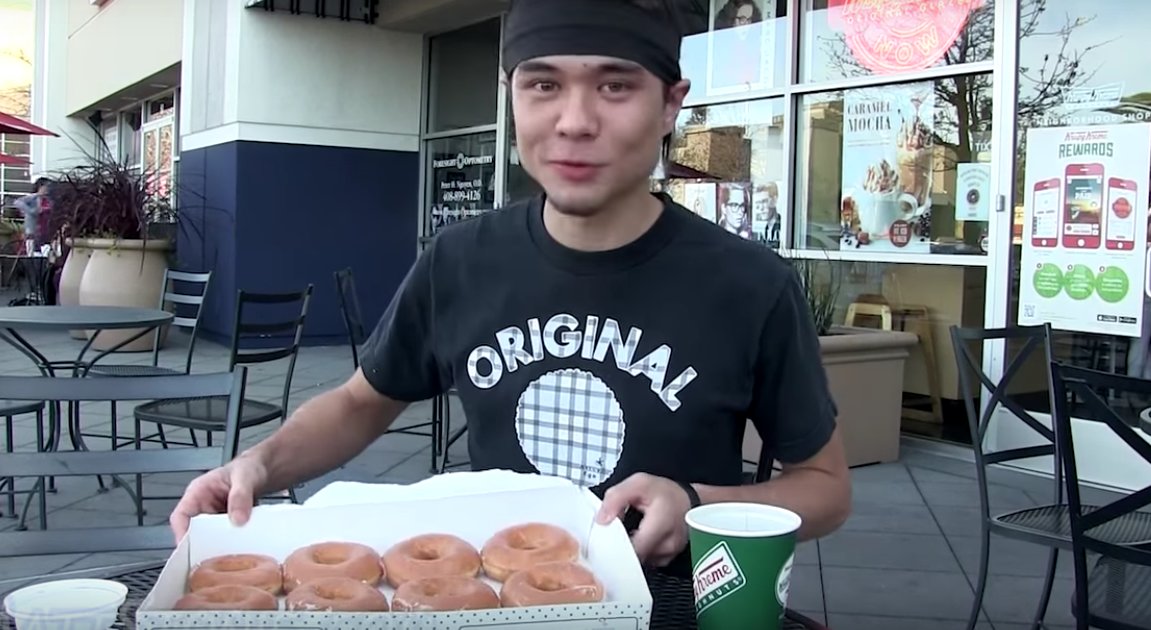 Competitive Eater Matt Stonie Eats Krispy Kreme Donuts in 34 Seconds ...
