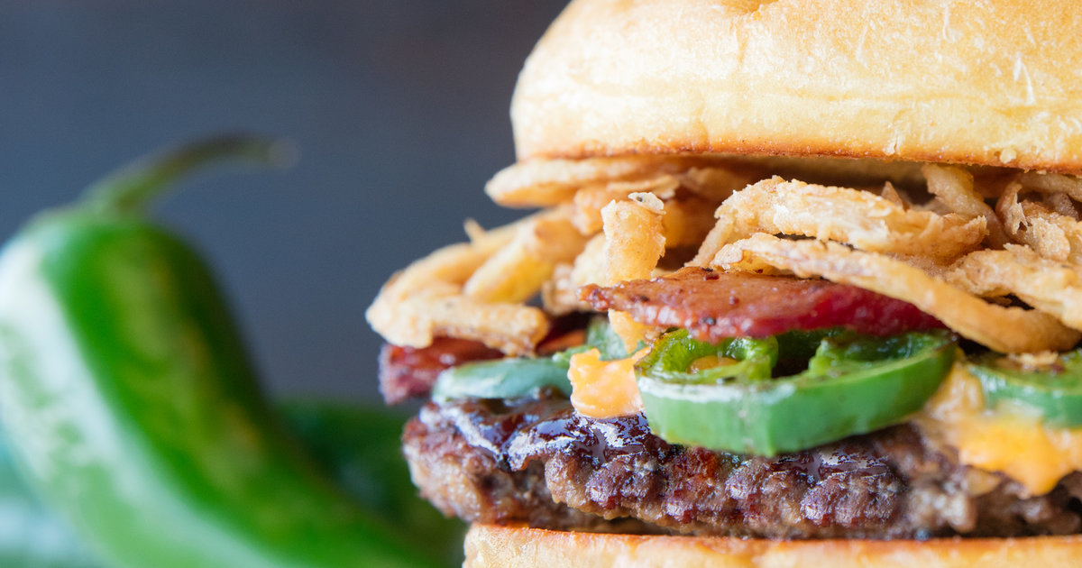Smashburger Spicy Cowboy Burger Video - Thrillist