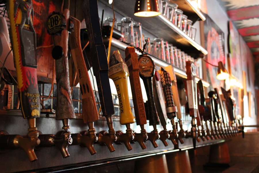 Galaxy Hut: A Bar in Arlington, VA - Thrillist