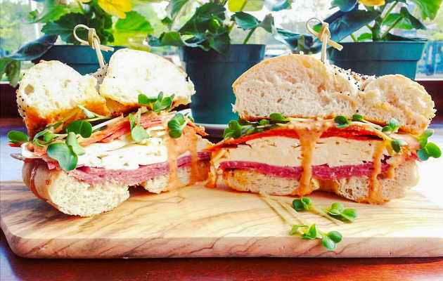 Sarah Murrell - Thrillist