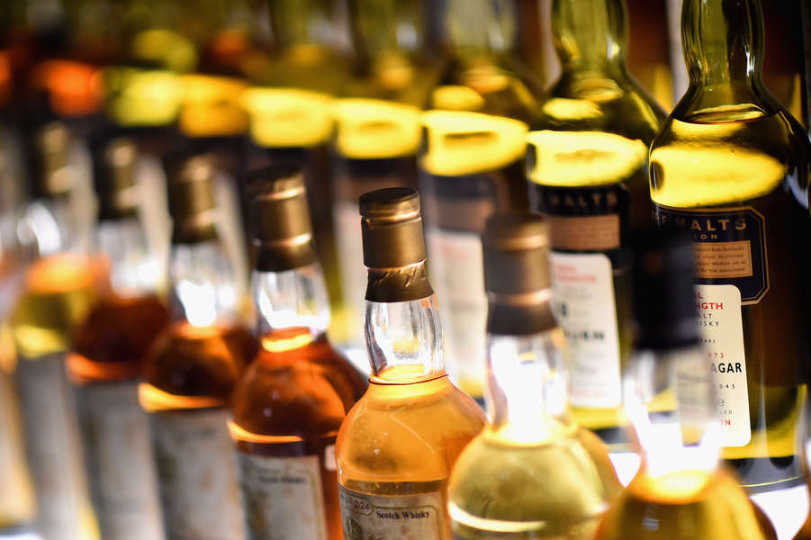 Scotch Guide - How to Become a Scotch Aficionado - Thrillist