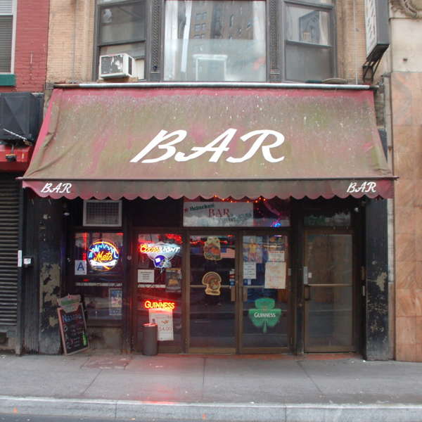 Nassau Bar A Bar In New York Ny Thrillist