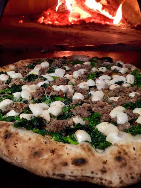 Pupatella Neapolitan Pizza: A Restaurant in Arlington, VA - Thrillist