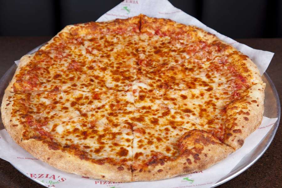 Venezia's Pizzeria: A Restaurant in Phoenix, AZ - Thrillist