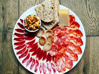 Friends of Ham: A Bar in Leeds - Thrillist