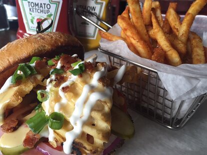 Bookies Bar & Grille: A Bar in Detroit, MI - Thrillist