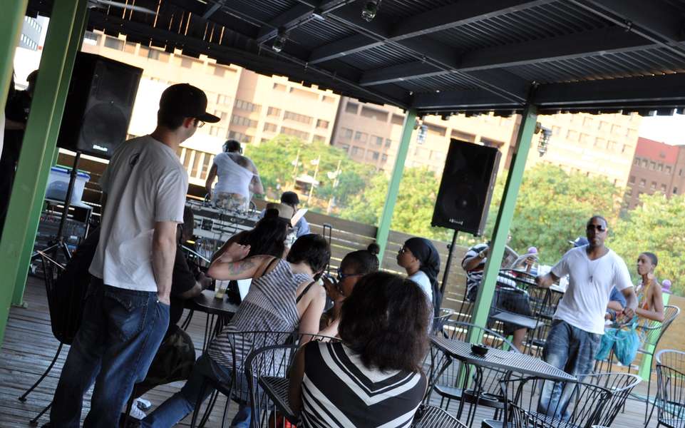 The Alley Deck: A Bar in Detroit, MI - Thrillist