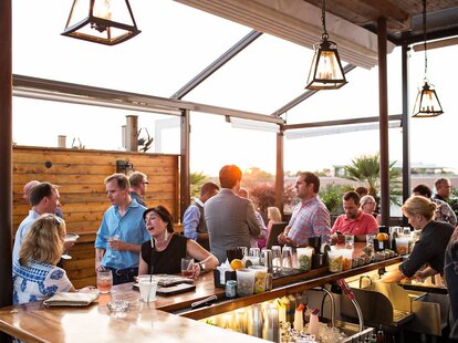 Stars Rooftop & Grill Room: A Bar in Charleston, SC - Thrillist