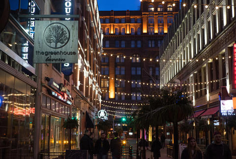 Best Outdoor Bars, Patios & Rooftops in Cleveland - Thrillist