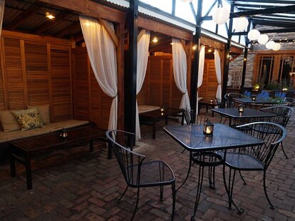 Volo Restaurant Wine Bar: A Bar in Chicago, IL - Thrillist