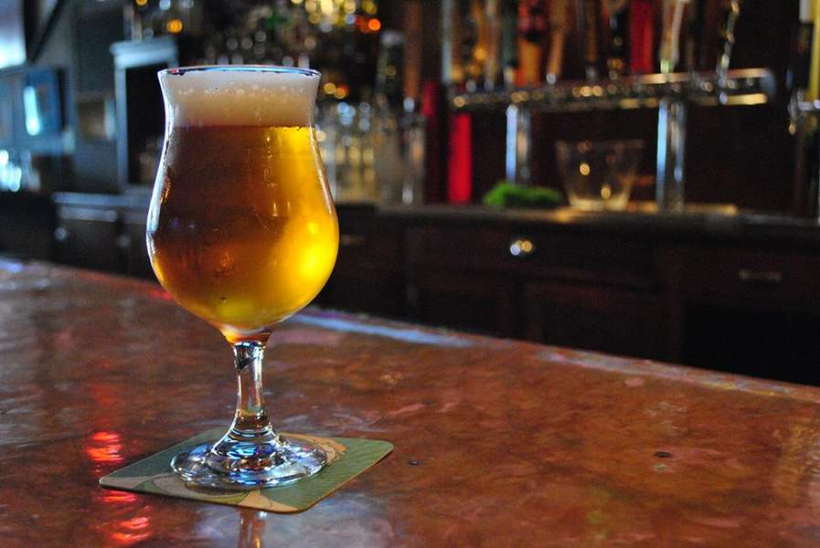 Fizz Bar & Grill: A Bar in Chicago, IL - Thrillist