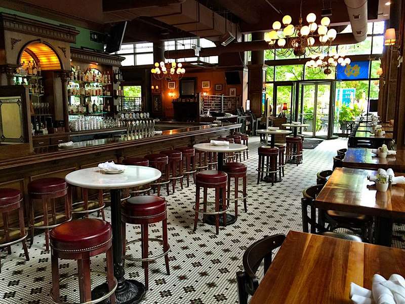 D4 Irish Pub and Cafe: A Bar in Chicago, IL - Thrillist