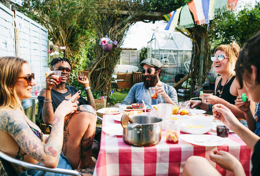 Your Guide to Throwing The Ultimate Backyard BBQ - Thrillist