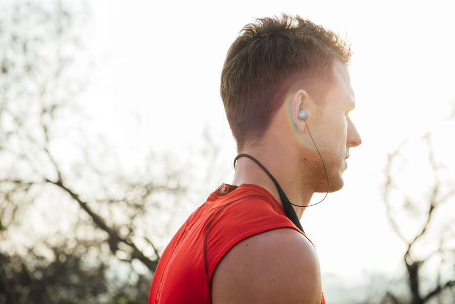 Why LifeBEAM Vi Fitness Wearable Headphones Are Better Than Fitbit ...