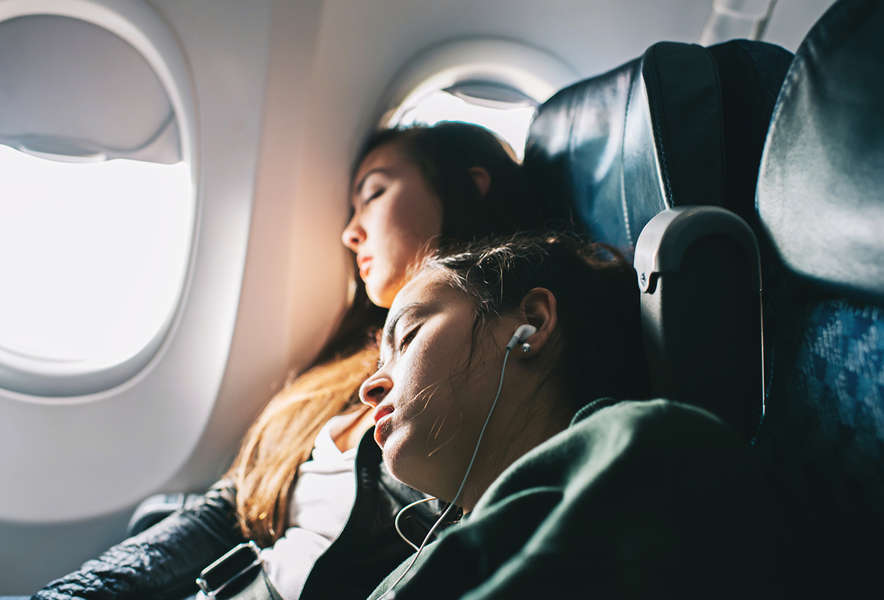 10 Tips to Beat Jet Lag From the Pros - Thrillist
