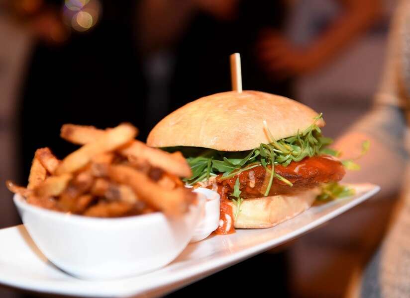 Hunters Landing: A Bar in Toronto, ON - Thrillist