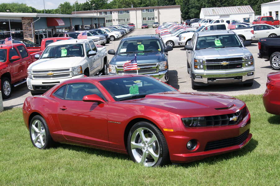 How to Buy a New Car: Custom Order & Car Dealership Tips - Thrillist