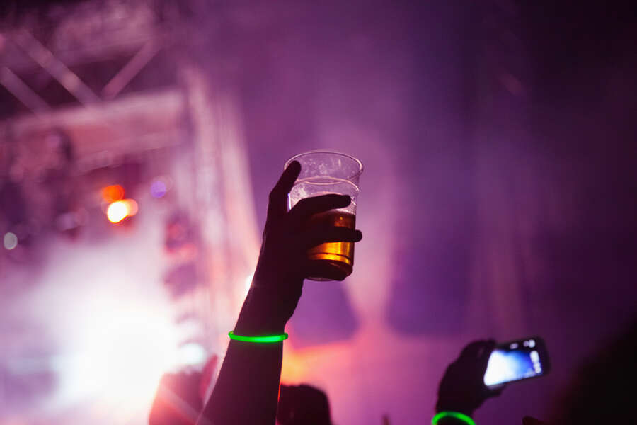 Music Influences the Way Your Beer Tastes, According to a Study - Thrillist