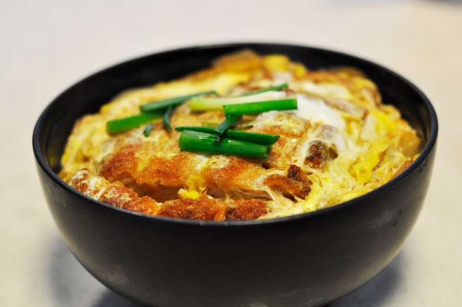 Utage Restaurant & Lounge: A Bar in Honolulu, HI - Thrillist