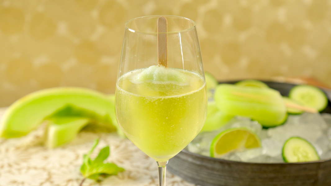 Honeydew Cucumber Pop With Bubbly Recipe Video - Thrillist