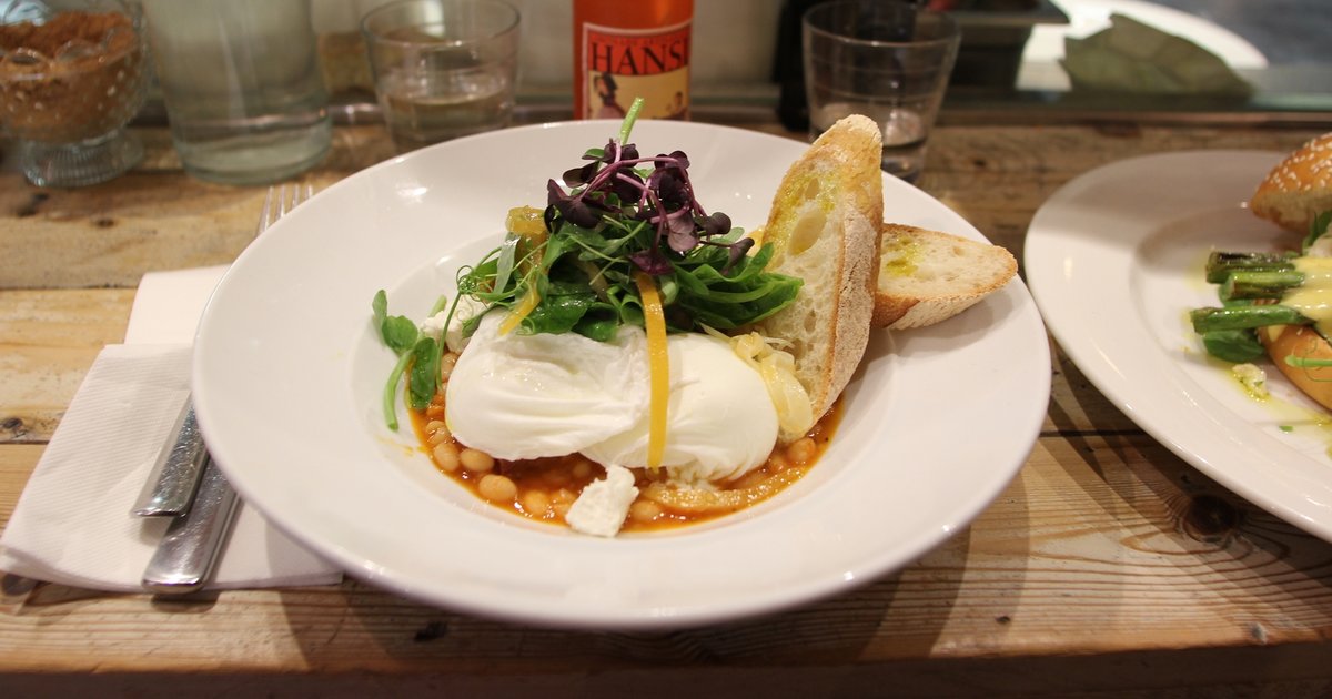The Hardware Société: A Paris, France Bar.