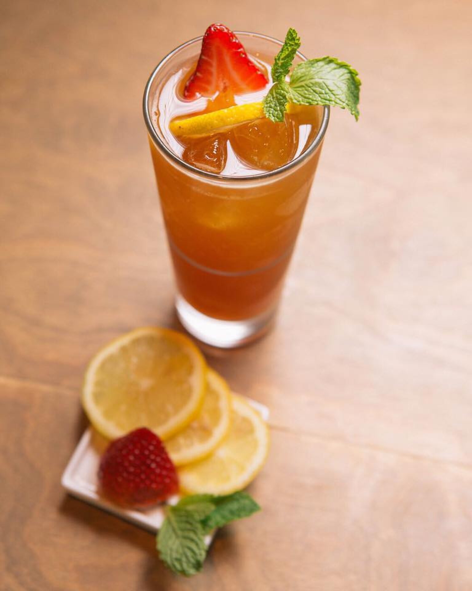 Best Cocktail Bars in Honolulu, Hawaii - Thrillist