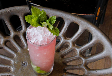 Best Cocktail Bars in Chicago, IL for Mixed Drinks - Thrillist