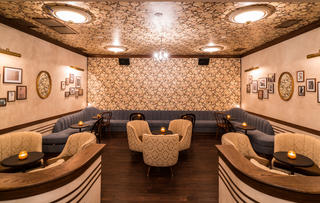 Zebra Lounge: A Chicago, IL Bar.