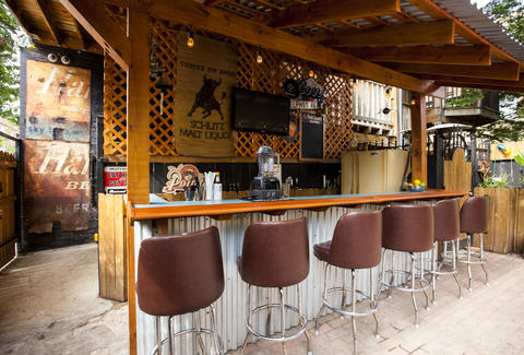Best Intentions: A Chicago, IL Bar.