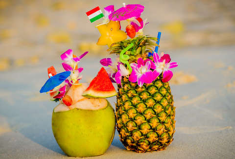 Tiki Cocktail Garnish Ideas for Your Tropical Drinks - Thrillist