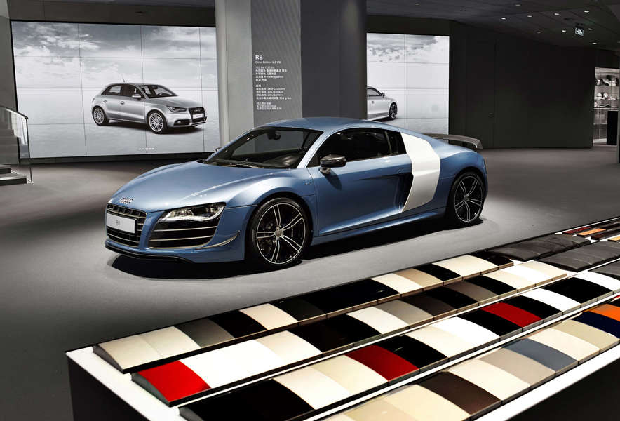 Virtual Reality Car Showrooms: How to Buy a Car in a VR World - Thrillist