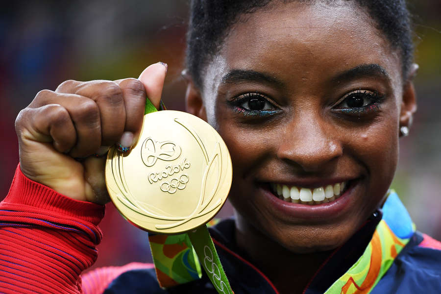Rio Olympics Gold Medalist Simone Biles Celebrates with Pepperoni Pizza ...