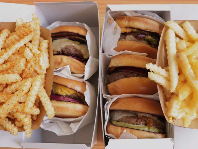 Easy's Burgers: A Restaurant in Los Angeles - Thrillist